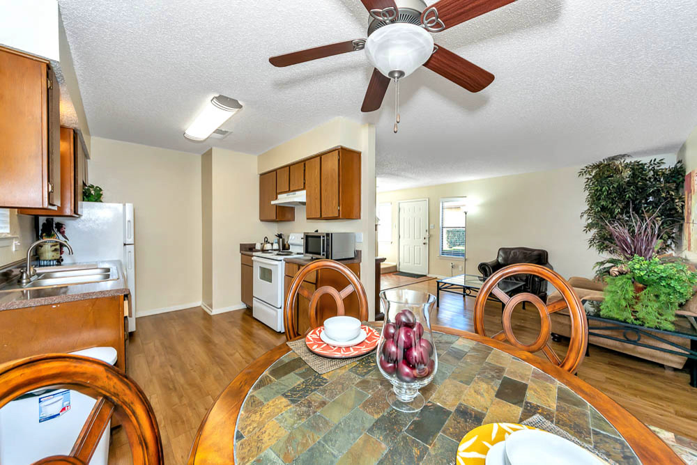 Apartments in Arlington, TX | Cedar Ridge Townhomes | (817) 467-9325